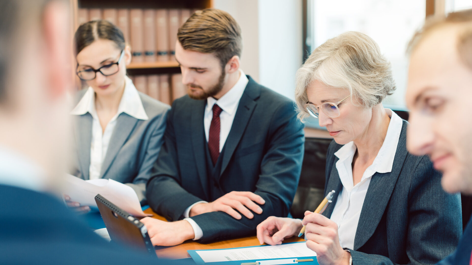 Corporate Law Firm | Importance of Choosing The Right One